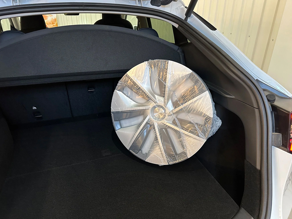 Tesla Model Y Long Range AWD Autopilot Pano Drag V-Hjul - Lindbil ...